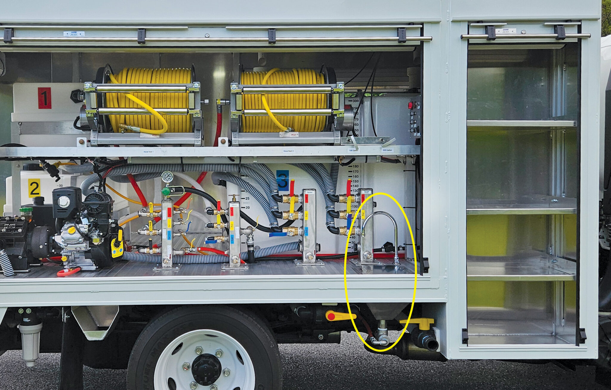 APEX 172 Spray Truck - Plant Health Care Systems LLC